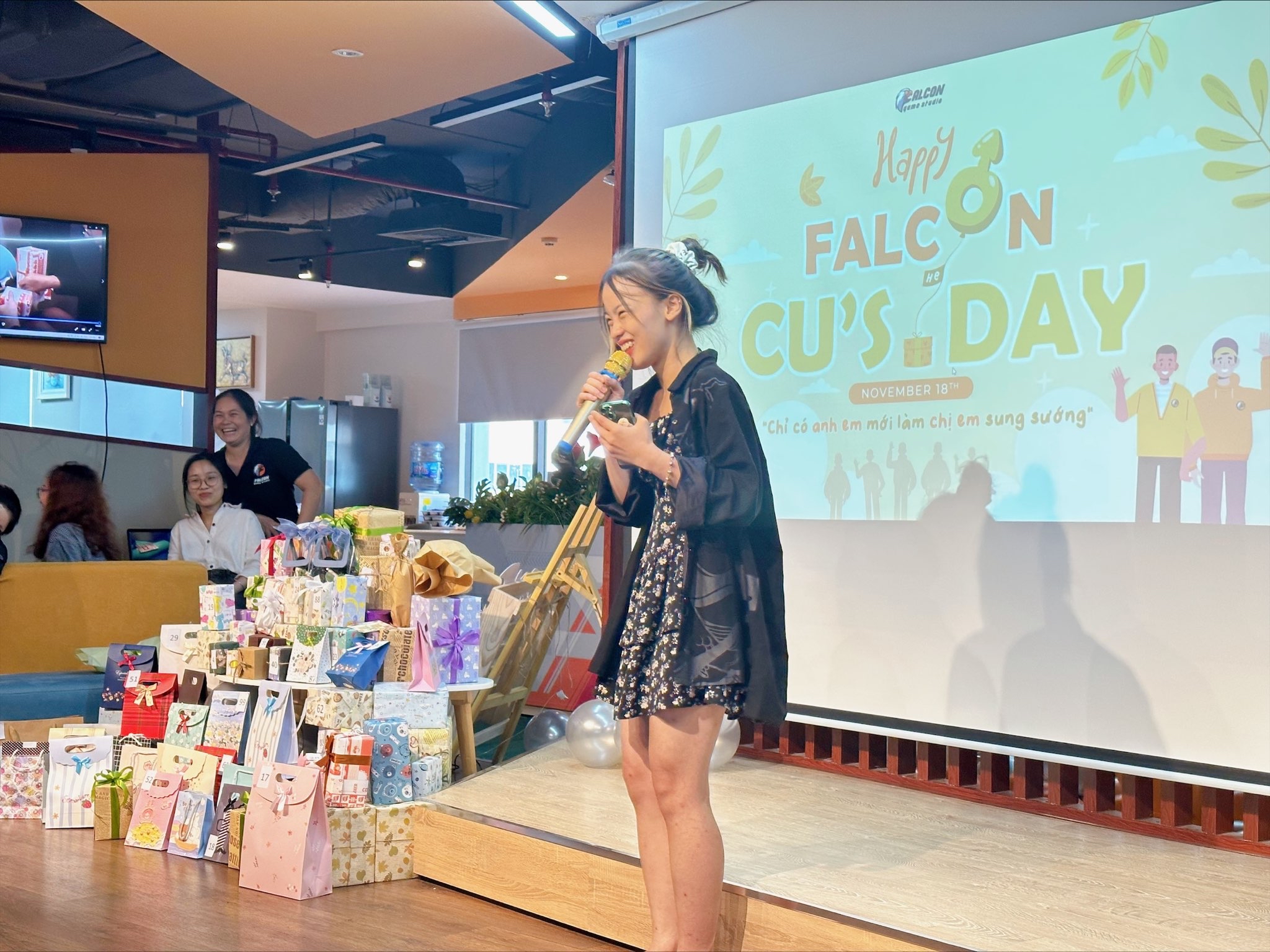 [𝐌𝐄𝐍 𝐎𝐅 𝐅𝐀𝐋𝐂𝐎𝐍] – 𝐅𝐚𝐥𝐜𝐨𝐧 𝐂𝐮’𝐬 𝐃𝐚𝐲 - Falcon Game Studio